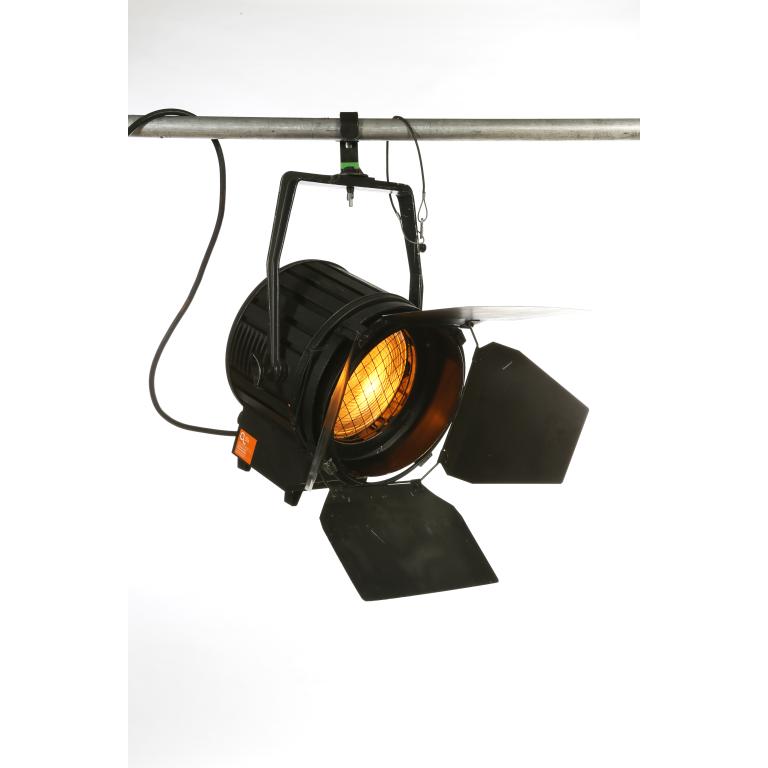 Projecteur Fresnel 5 kW — Parcs de matériels scéniques Grand Est